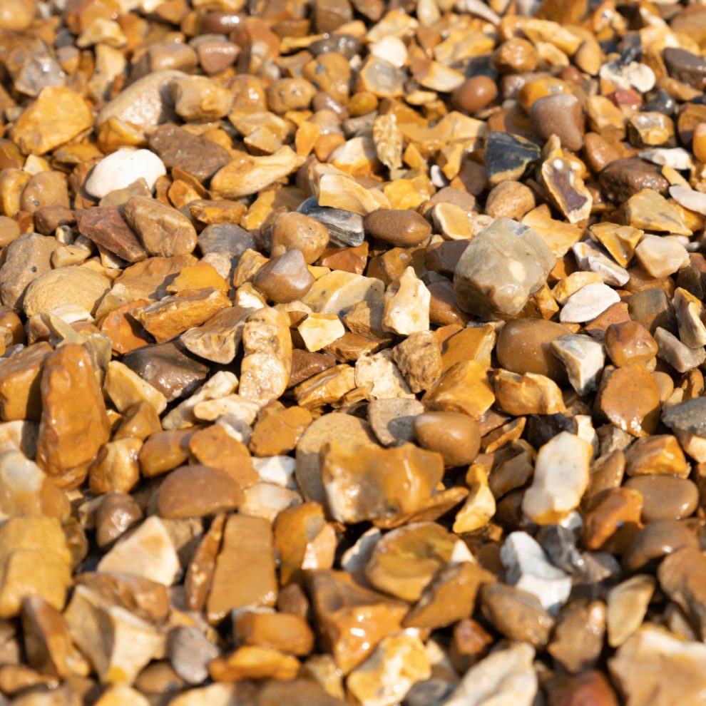 Golden Gravel 20mm Bulk Bag | Golden Flint | Solent Gold Chippings